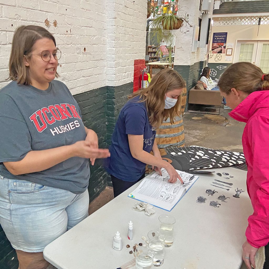 Graduate Students Bring Ocean Science to Life at Sip ‘n Science Event ...
